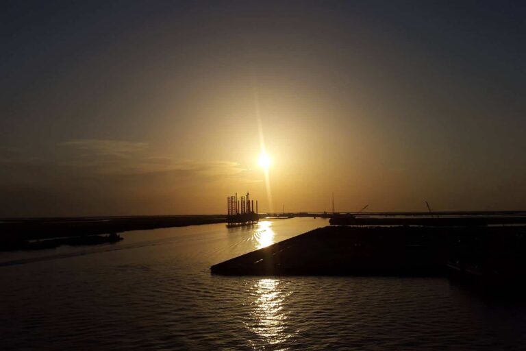 Subsea Plugging & Abandonment: Light Well Intervention Vessel Overview ...